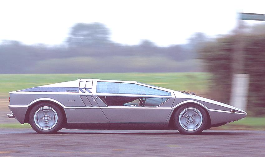 Maserati 'Boomerang' por 2'4 millones ¿vale la pena? - CochesMiticos.com